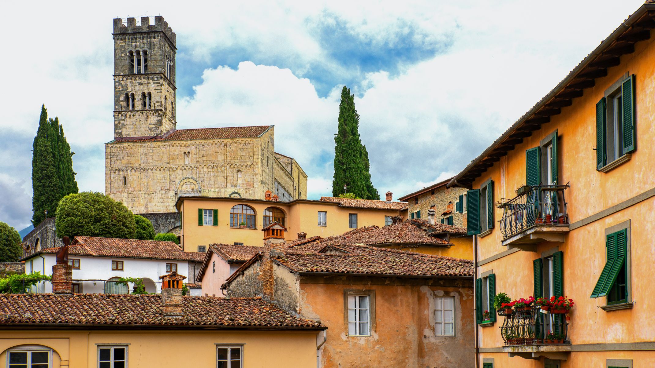 Barga Toscana Ferie | Book din ferie her . Ferie i Italien